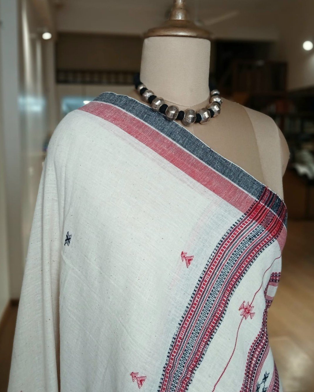 Bhujodi Saree handwoven in Kala Cotton – (BHUJ0007) - The Magic Room