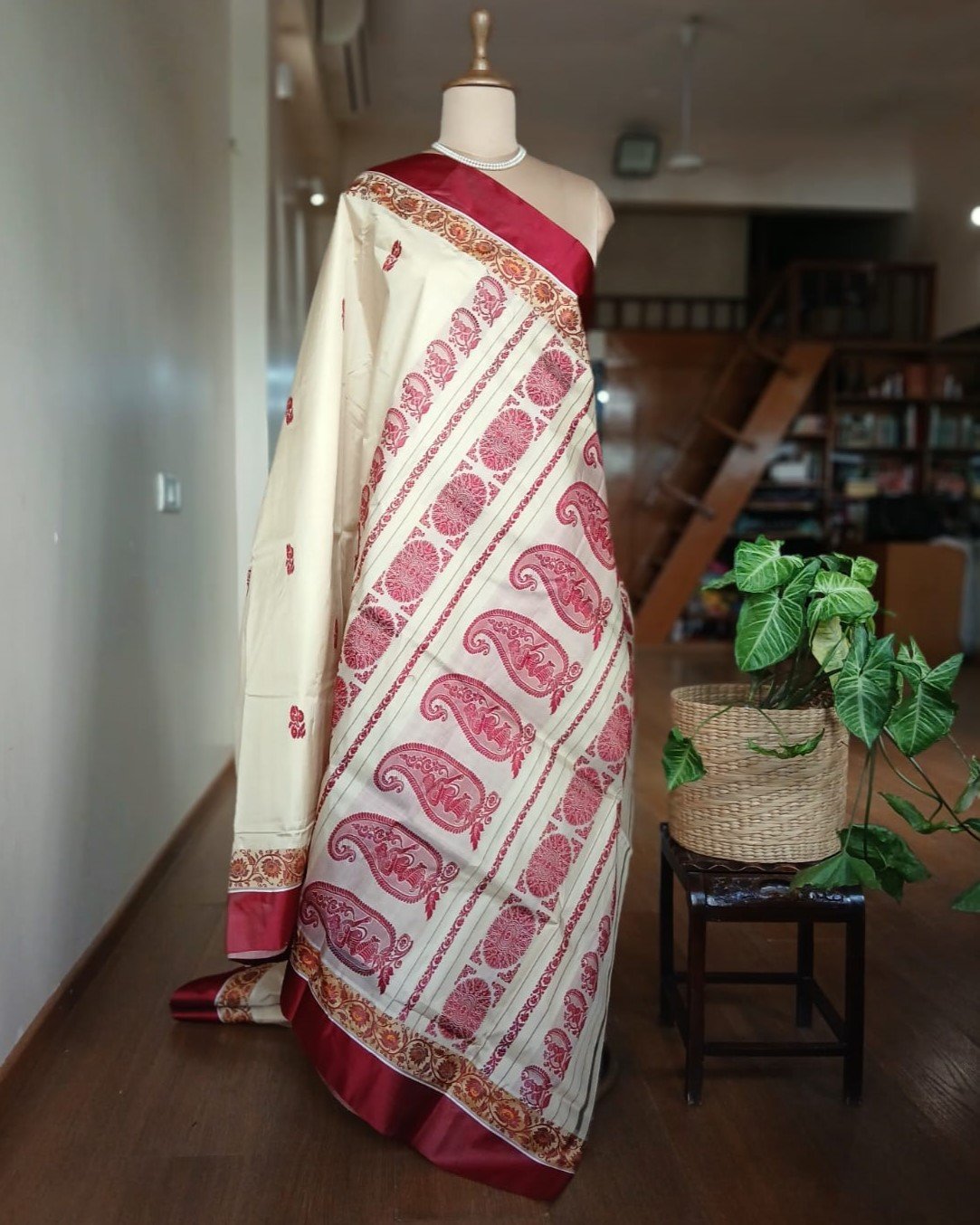 Garad Saree from Murshidabad – (GKSM0006) - The Magic Room