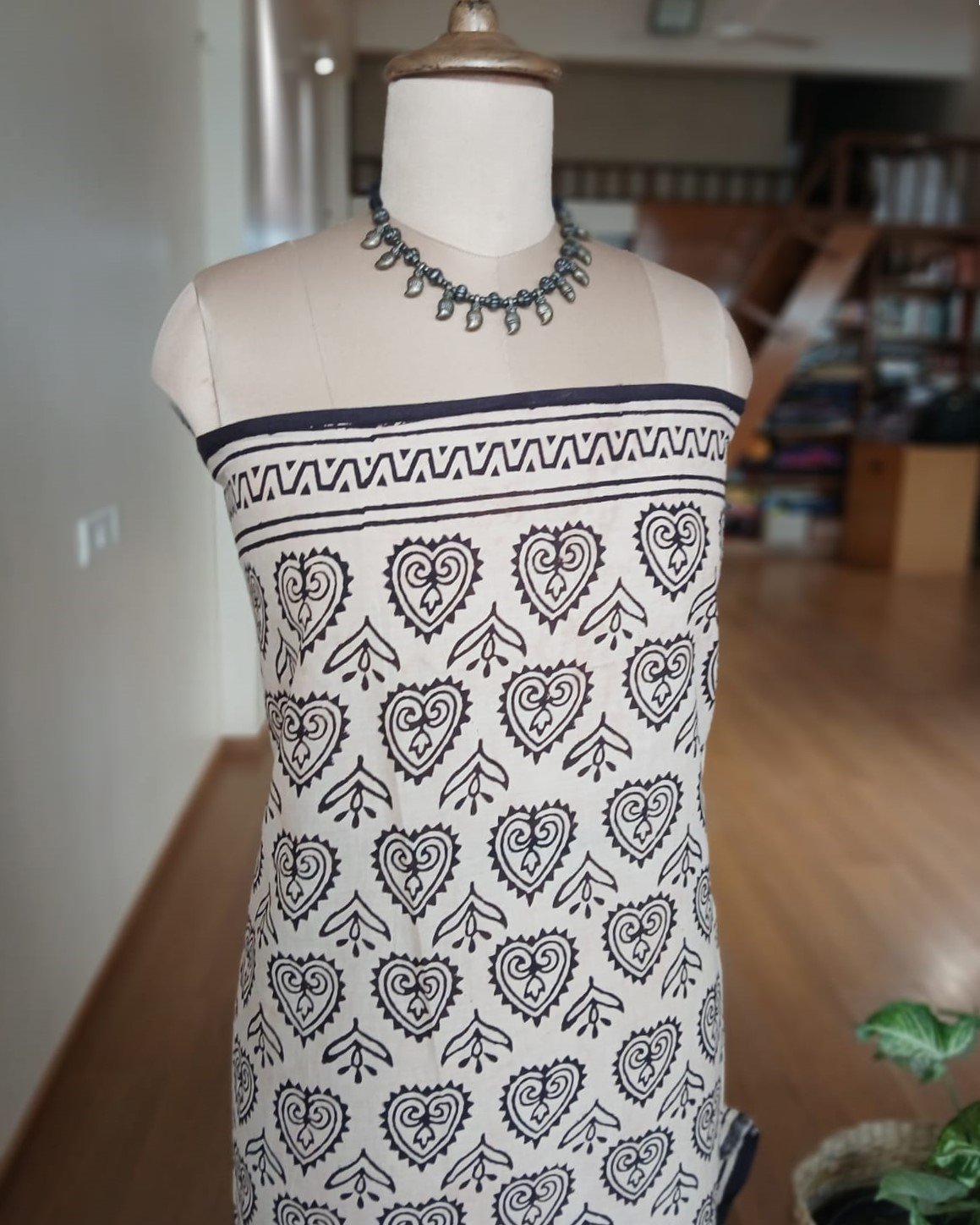 Banjara Blockprint in Mul Cotton from Ahmedabad – (BMCA0008) - The ...