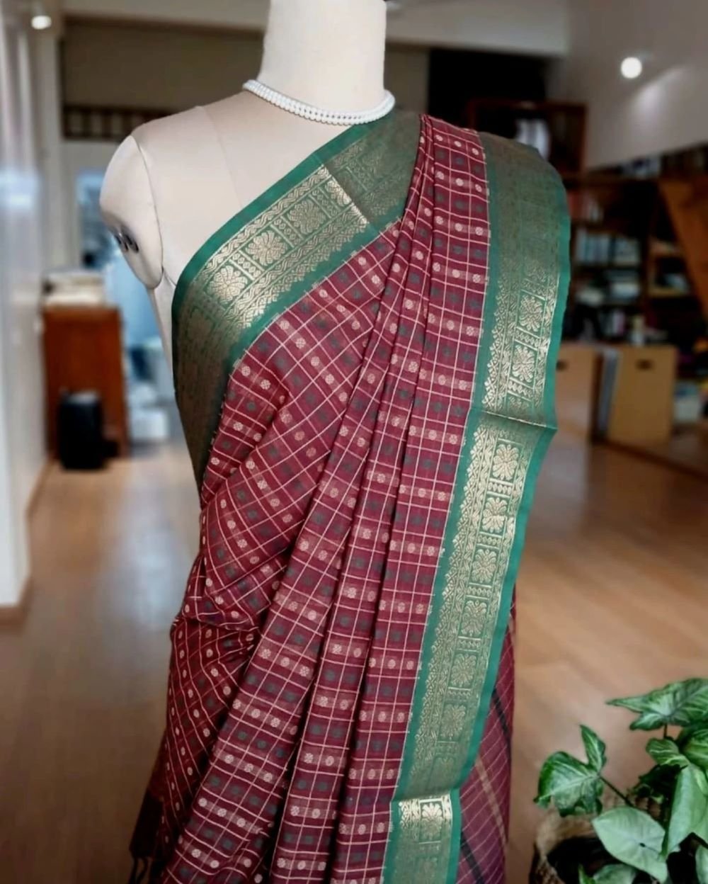 Ayiram Butta Kanchi Cotton Handweave with Zari - (KANC1103) - The Magic ...