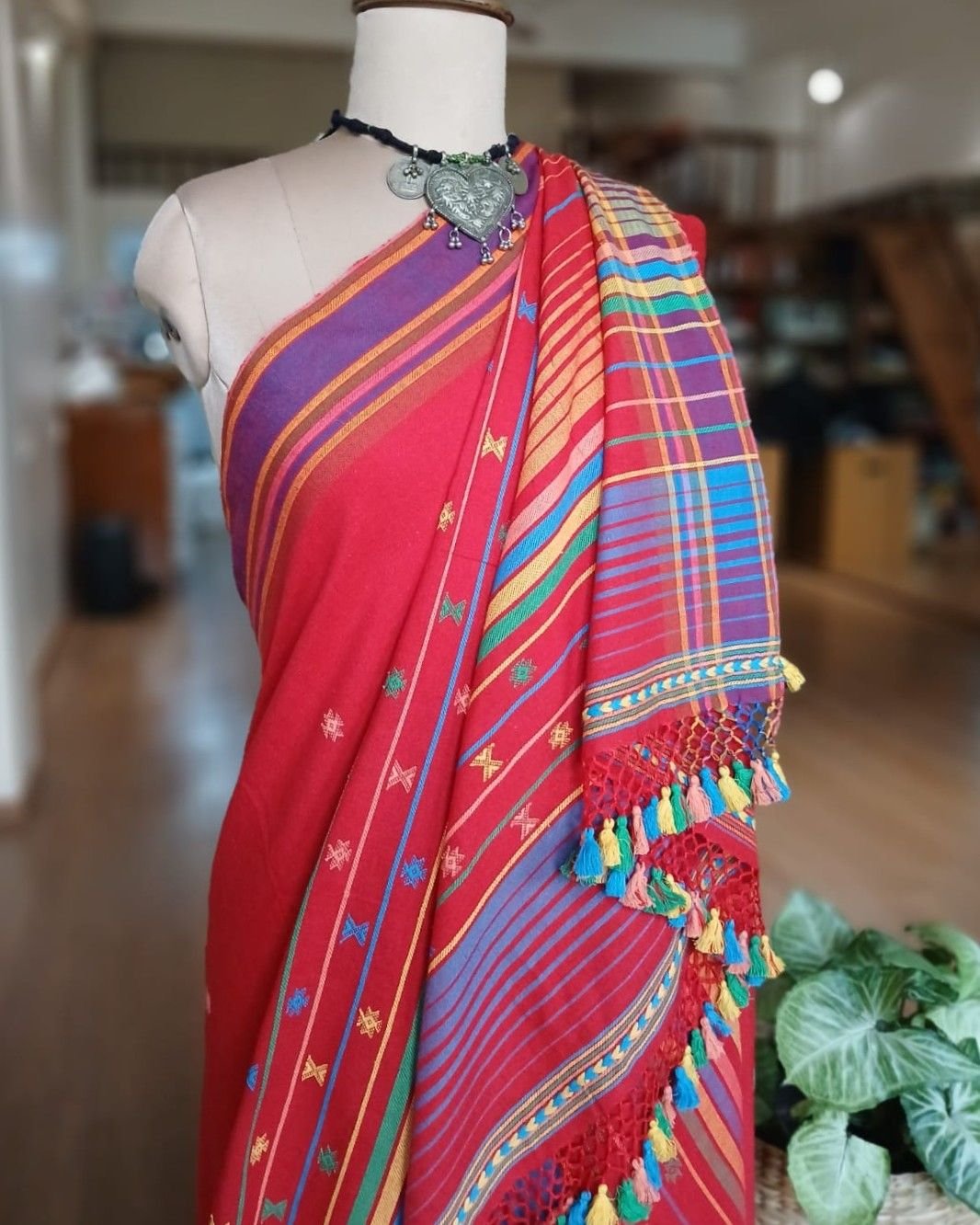 Bhujodi Saree handwoven in Kala Cotton – (BHUJ0097) - The Magic Room