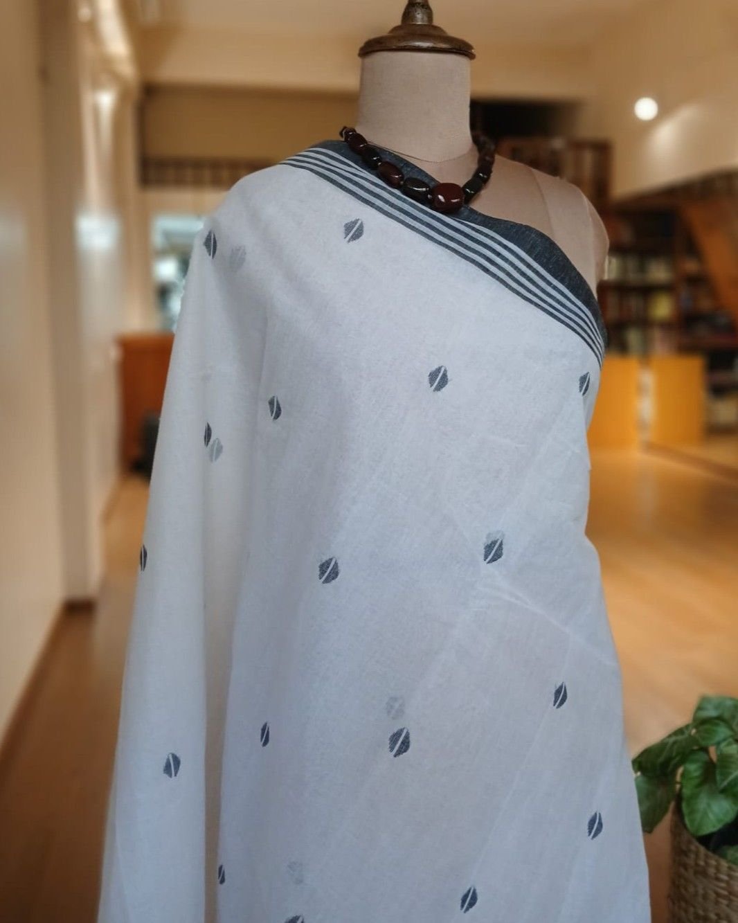 Crisp Cotton Hand Jamdani from Phulia in West Bengal - (CCHJ0002) - The ...
