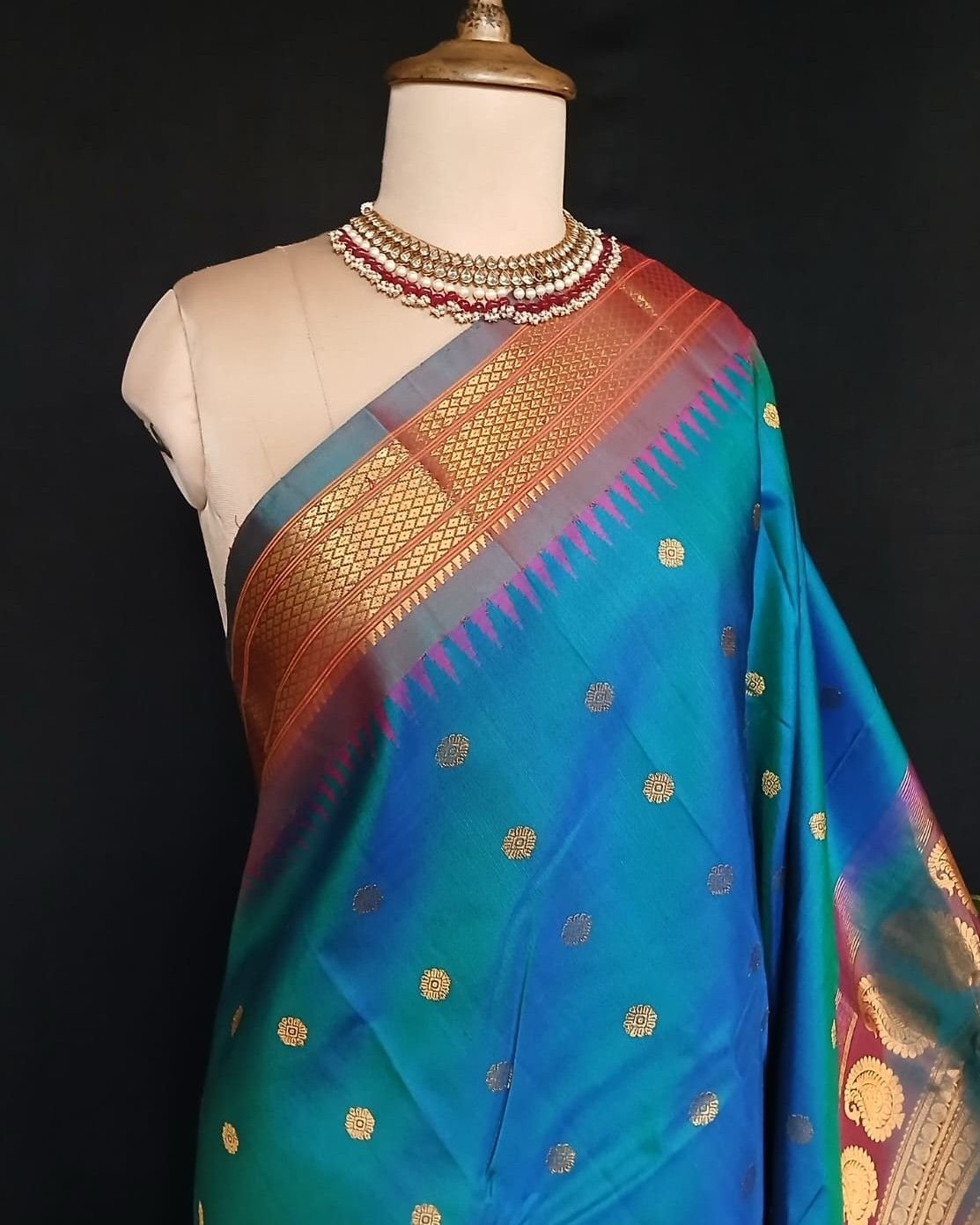 Gadwal Handweave Silk Saree with Kuttu Borders - (GHSS0001) - The Magic ...
