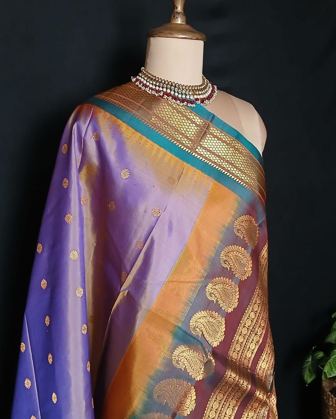 Gadwal Handweave Silk Saree with Kuttu Borders – (GHSS0002) - The Magic ...