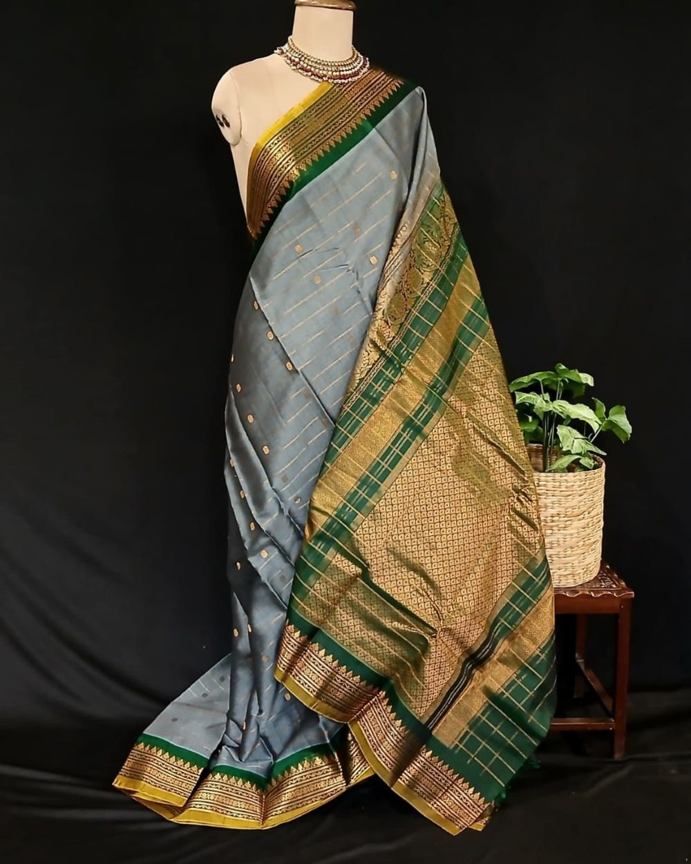 Grand Silk-Cotton Gadwal Handweave Saree with Zari Borders – (GHSS0011 ...